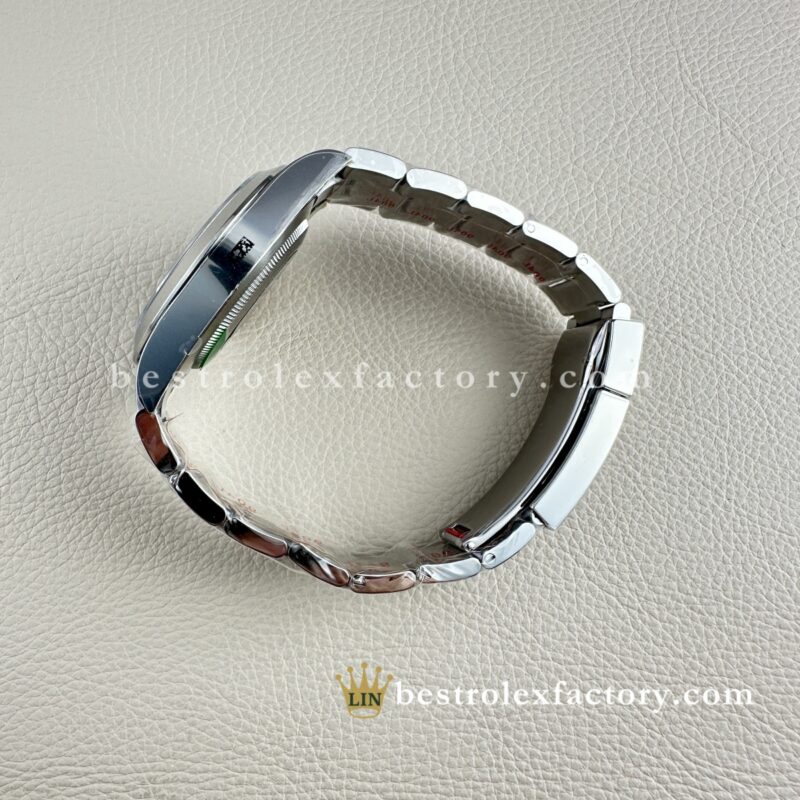 Our Clean Factory Air-King M126900-0001 | 40mm Green ROLEX Letters ...
