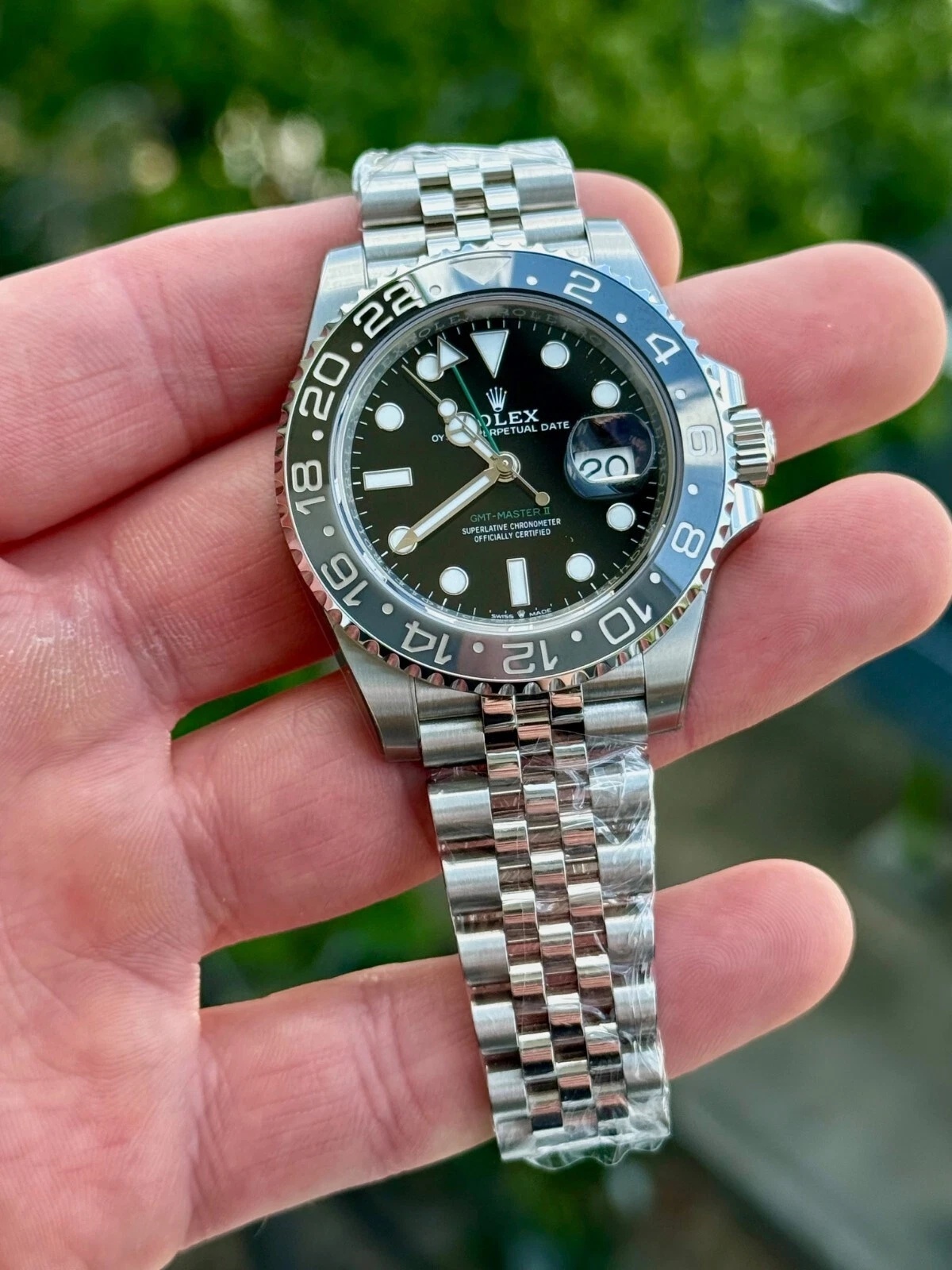 Clean Factory Rolex GMT-Master II "Bruce Wayne" | 126710GRNR | Black ...